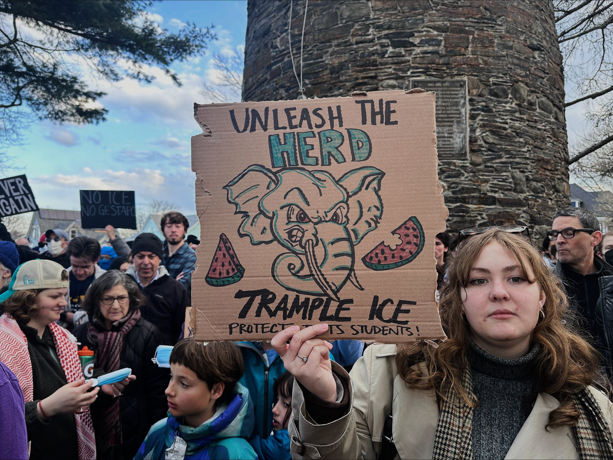 Release secret memos on op-ed writer abduction